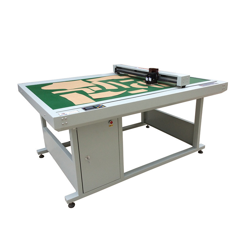 High Speed Vertical Cutting Plotter , 220 Voltage Flatbed Cutting Machine